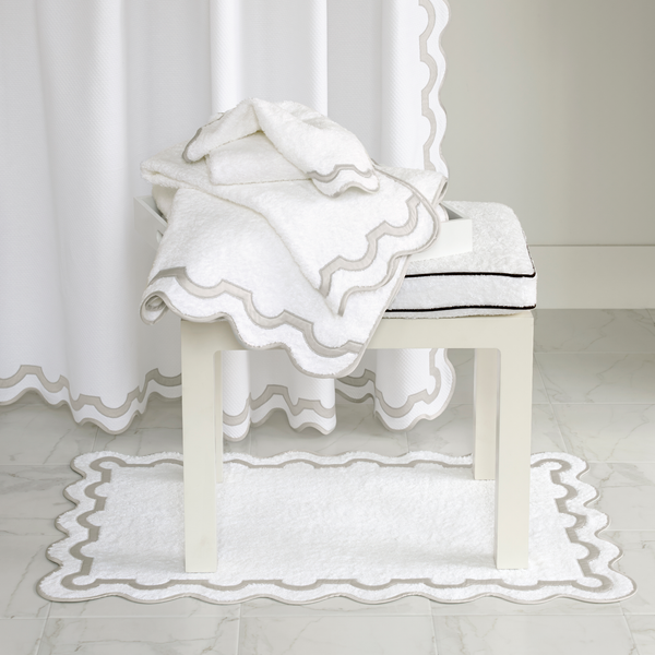 Matouk Mirasol Bath Towels (Champagne) | 5★ High End Bath Towels ...