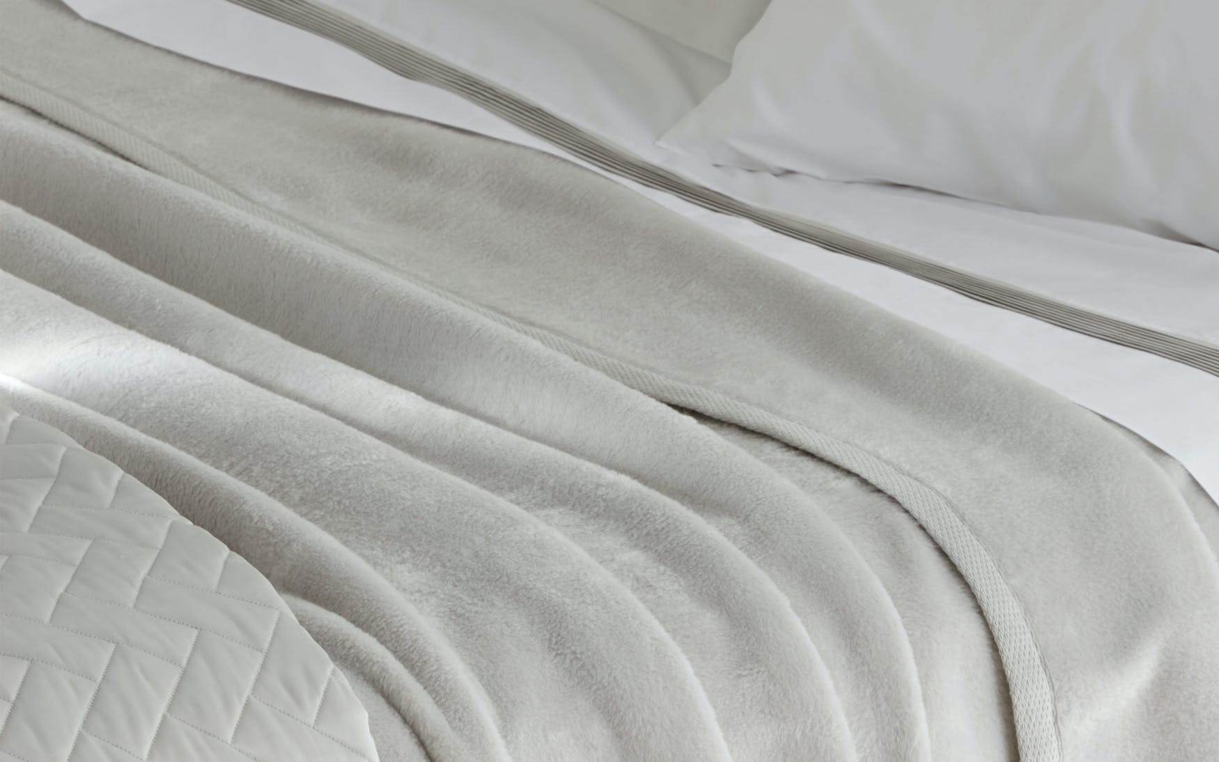 The Best Luxury Bedding | Shop High End Bedding [Free Shipping ...