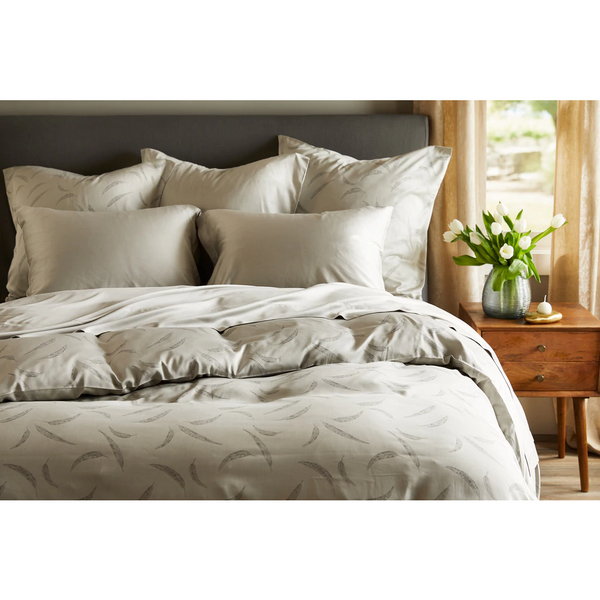SDH Legna Dahlia Bedding (Seashell) | Luxury Designer Bedding - FLandB.com